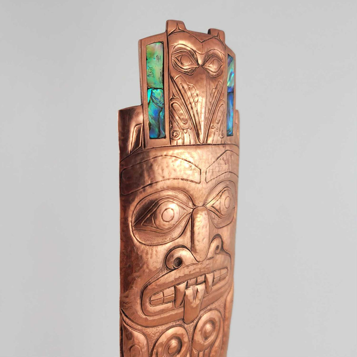 Copper Bear & Raven Totem Pole by Derek White, Haida – Spirits of the ...