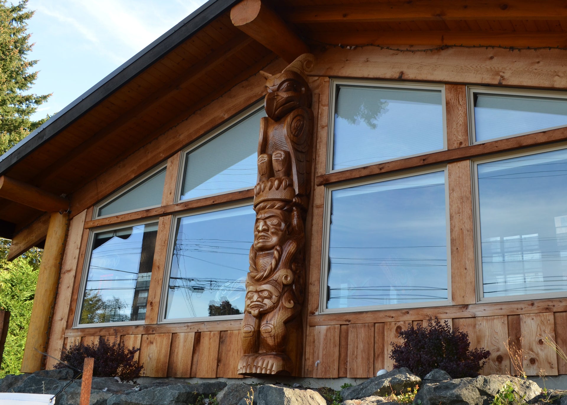 How to order a custom Totem Pole | Spirits of the West Coast – Spirits ...